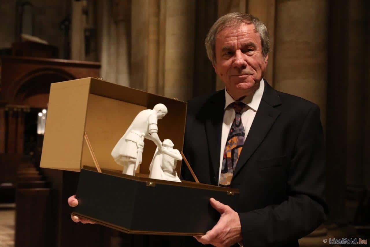 Violinist János Rolla wins the Saint Martin award in Pannonhalma ...