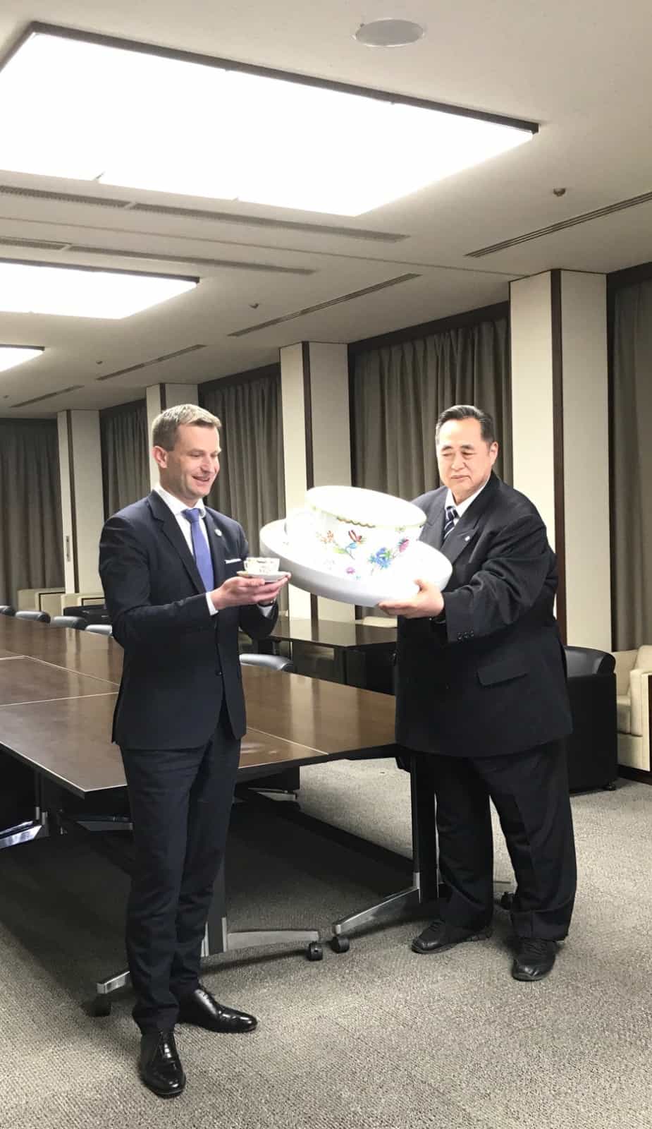 Exclusive Herend Trophy for the winners of the Grand Sumo Tournaments ...