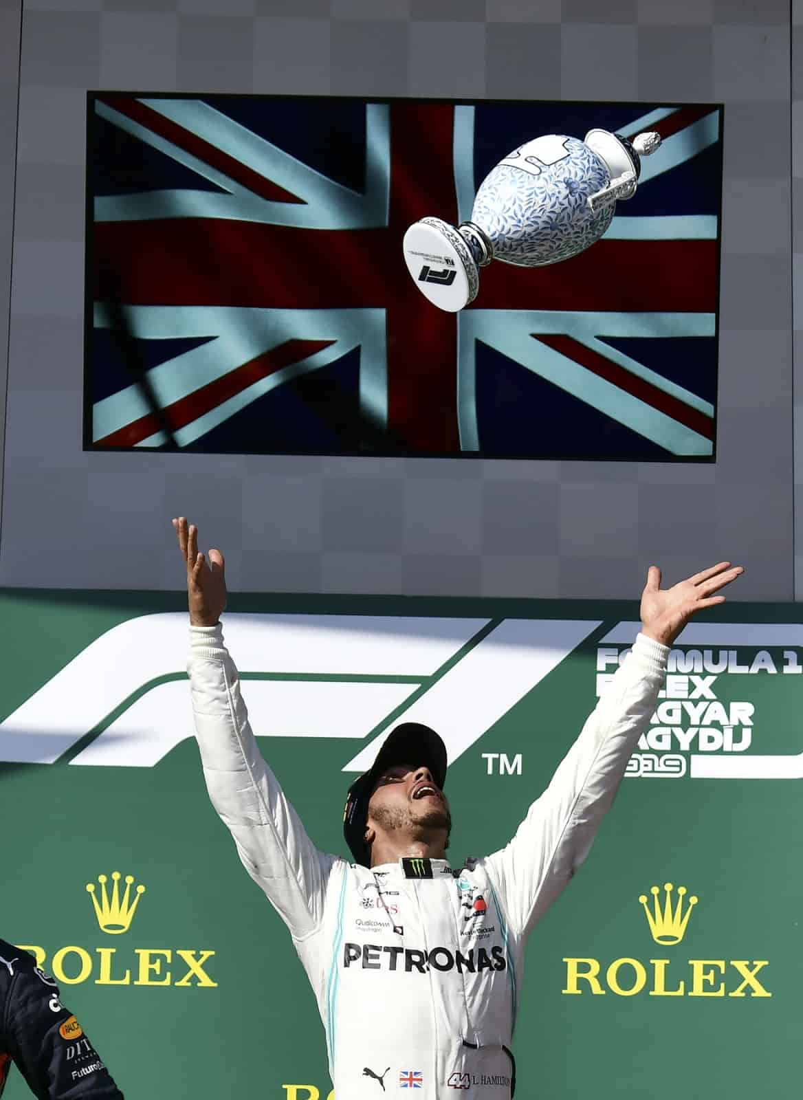 Hamilton’s another stunning Herend Trophy - Herendi Porcelán